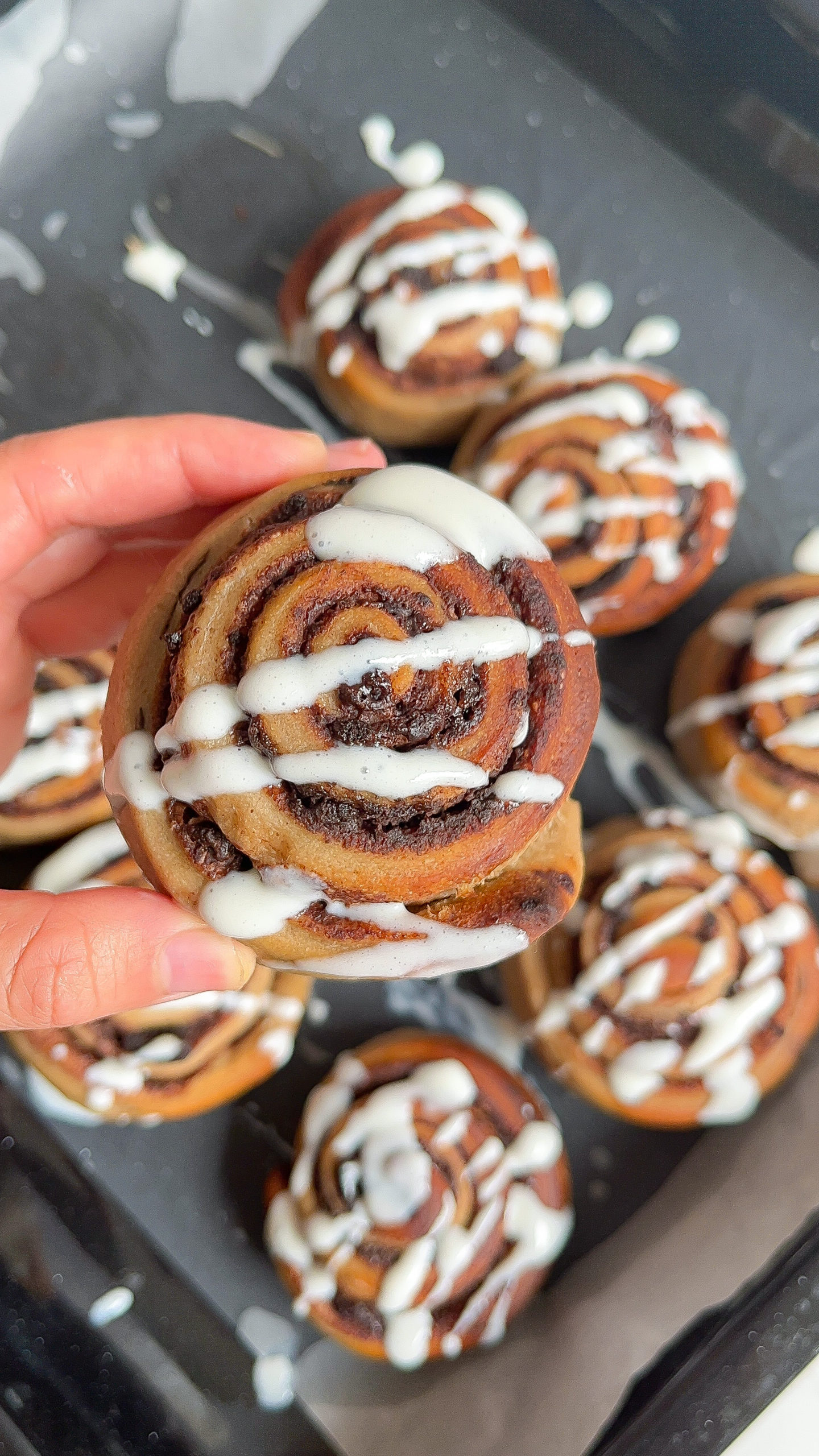 Oreo Cinnamon Rolls- Low Calorie, high Protein - Eliya Eats