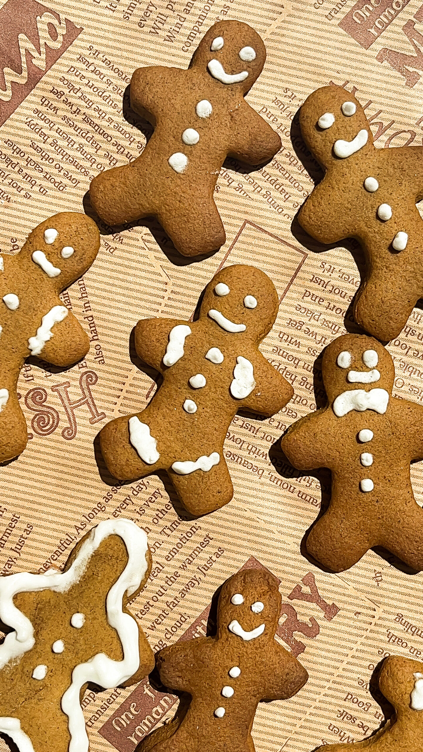 The Best Healthy Gingerbread Cookies- only 26 calories each! - Eliya Eats